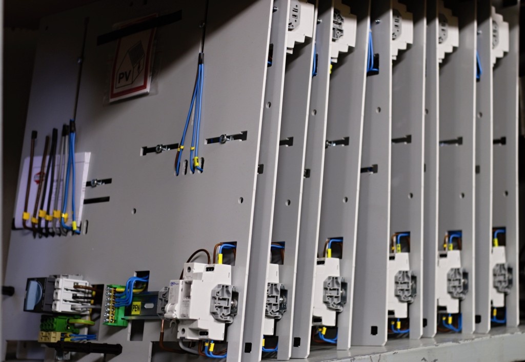 Výzbroj elektroměrového rozváděče PER 2F/3f/63 (Modul) pro fotovoltaické elektrárny